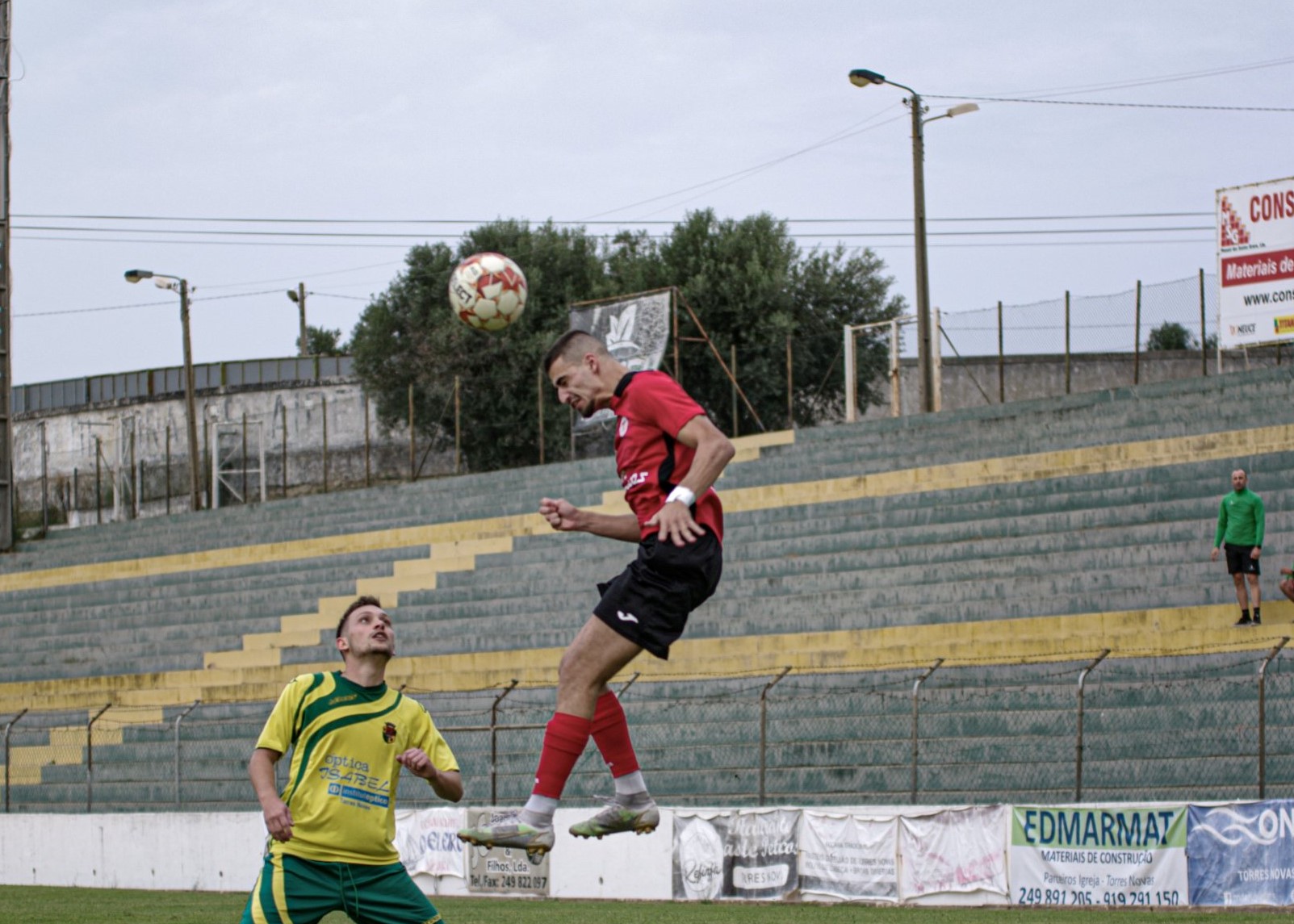 Gameiro subiu ao pódio dos goleadores - Derby
